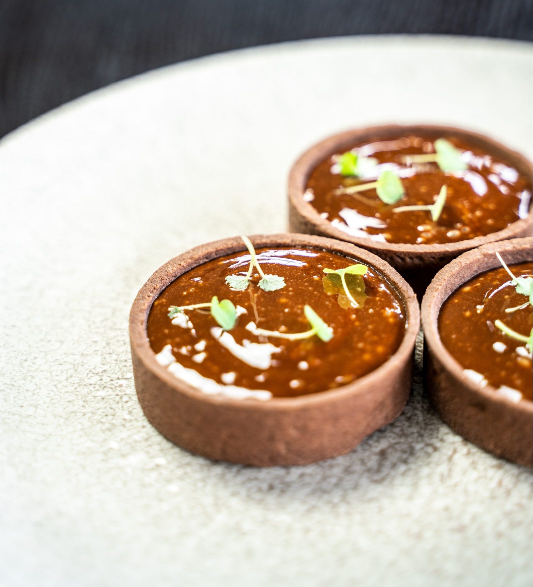 Trendy Chocolate with Chocolate and Passion Fruit Ganache - Pidy Global