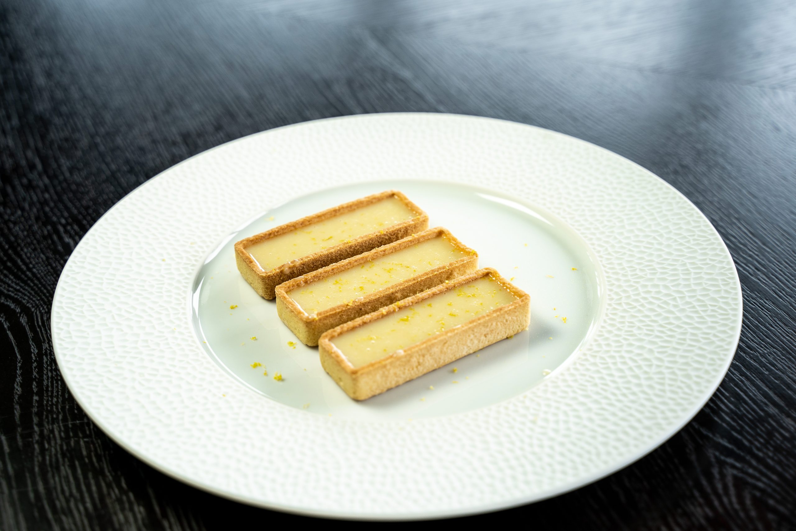 Trendy Rectangle with White Chocolate Mousse and Yuzu - Pidy Global