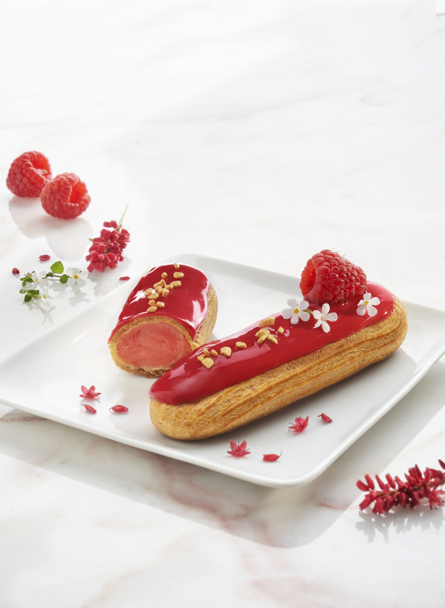 Éclair with Raspberry Curd - Pidy Global